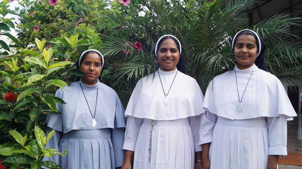 Welcome to Three SH Sisters - Snehagram